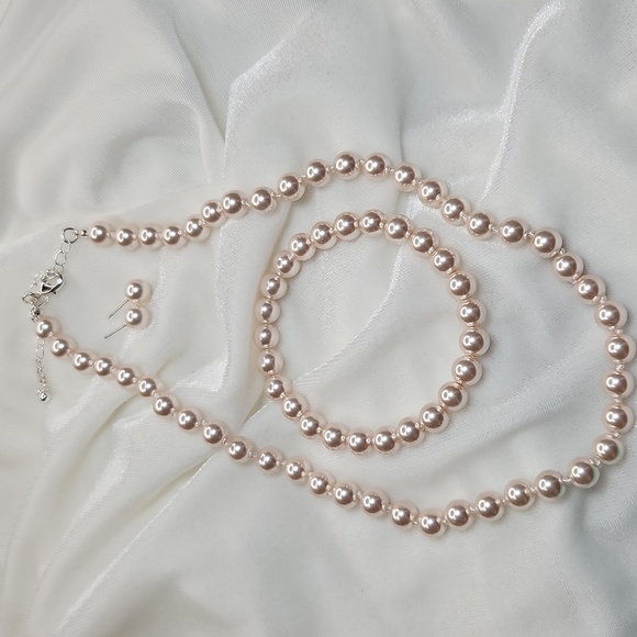 unbranded | Jewelry | Ladies Light Pink Pearl 3 Piece Set Of Jewelry ...